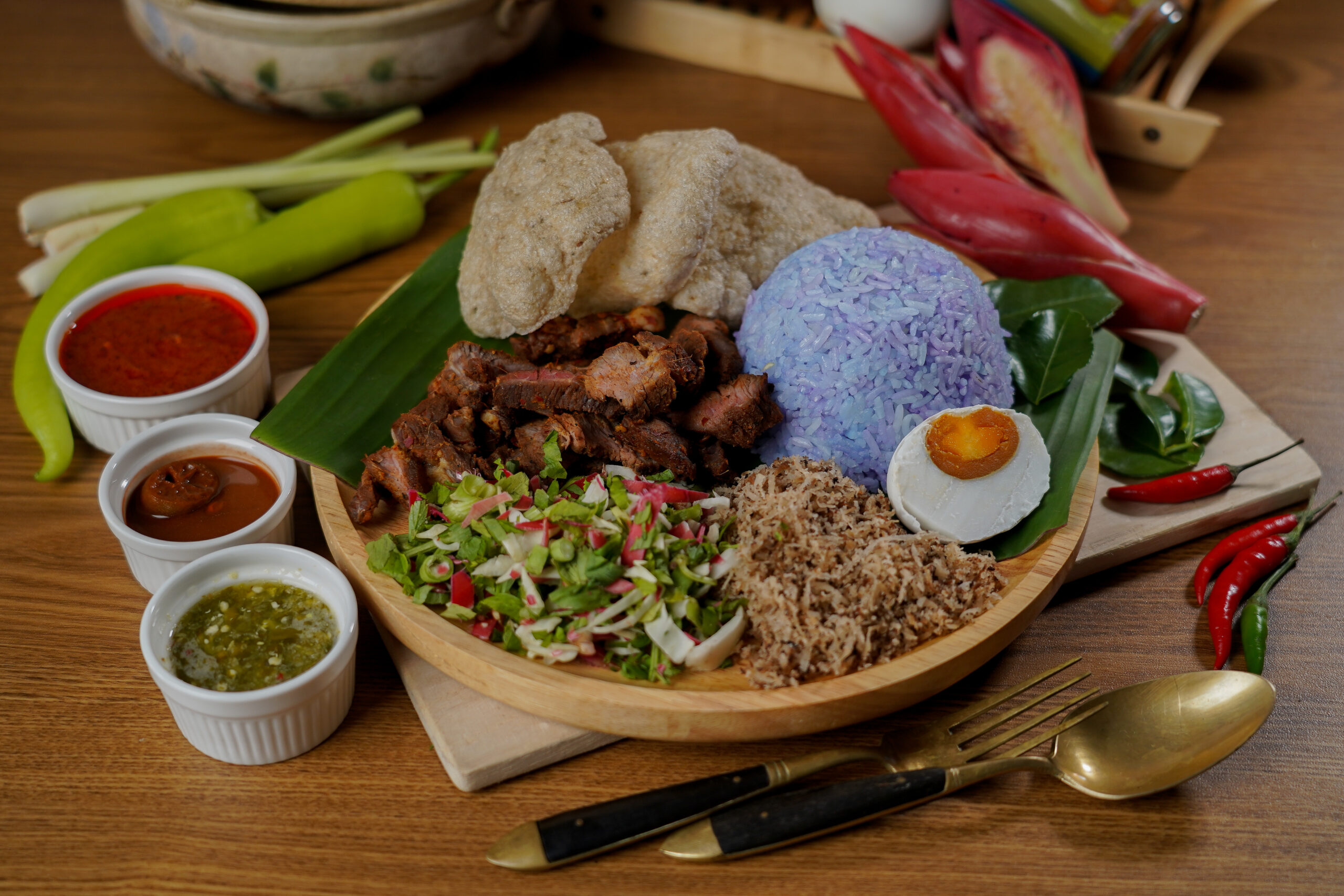Nasi Kerabu Daging Bakar – Nasi Kerabu Kayangan